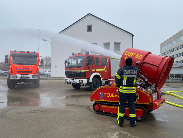 BHF setzt auf Löschroboter: Erstes LUF 60 in Nordbayern wird auch im ...